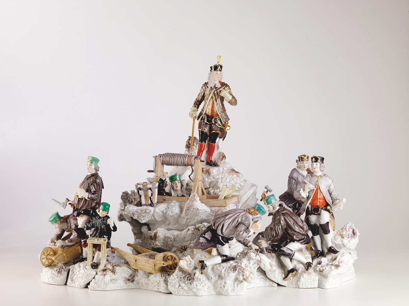 Porcelain exhibition of masterpieces from Meissen Artists in the ...