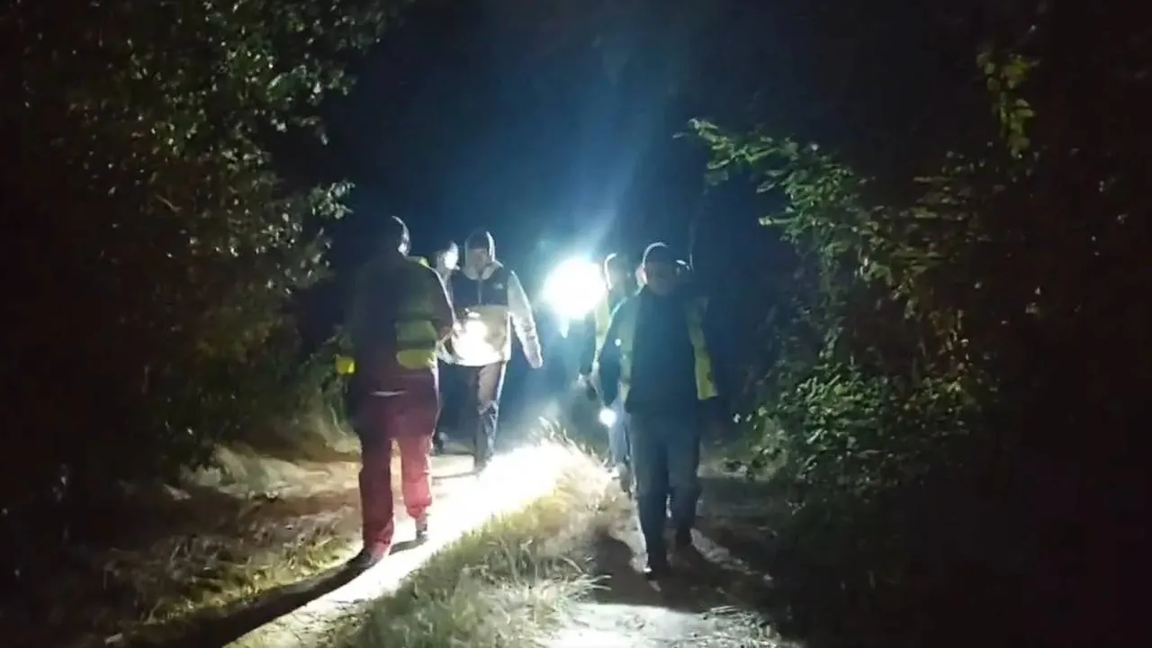 Border Defenders Show What Their Night Patrols Look Like: “Under ...