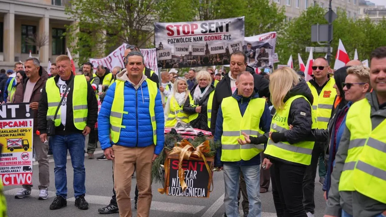 ‘Stop SENT’ Protest Draws Thousands to Warsaw - "We Will Not Let ...